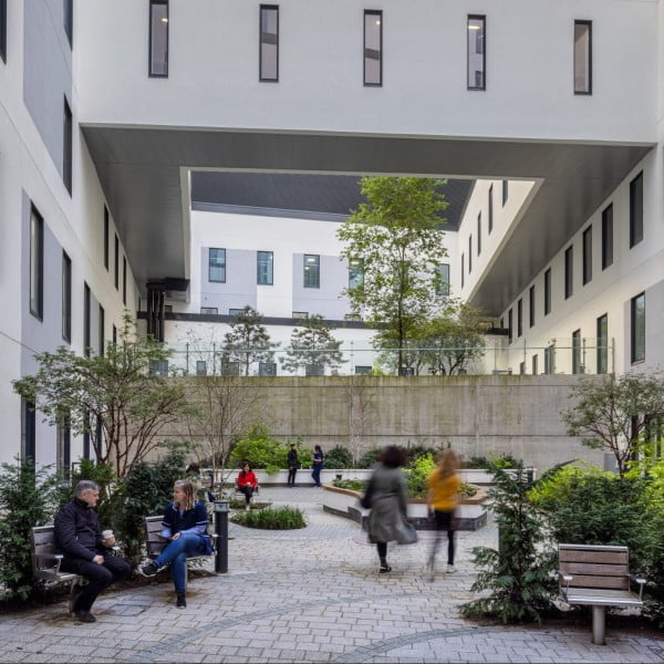 Royal Liverpool University Hospital - Fira Landscape Architecture